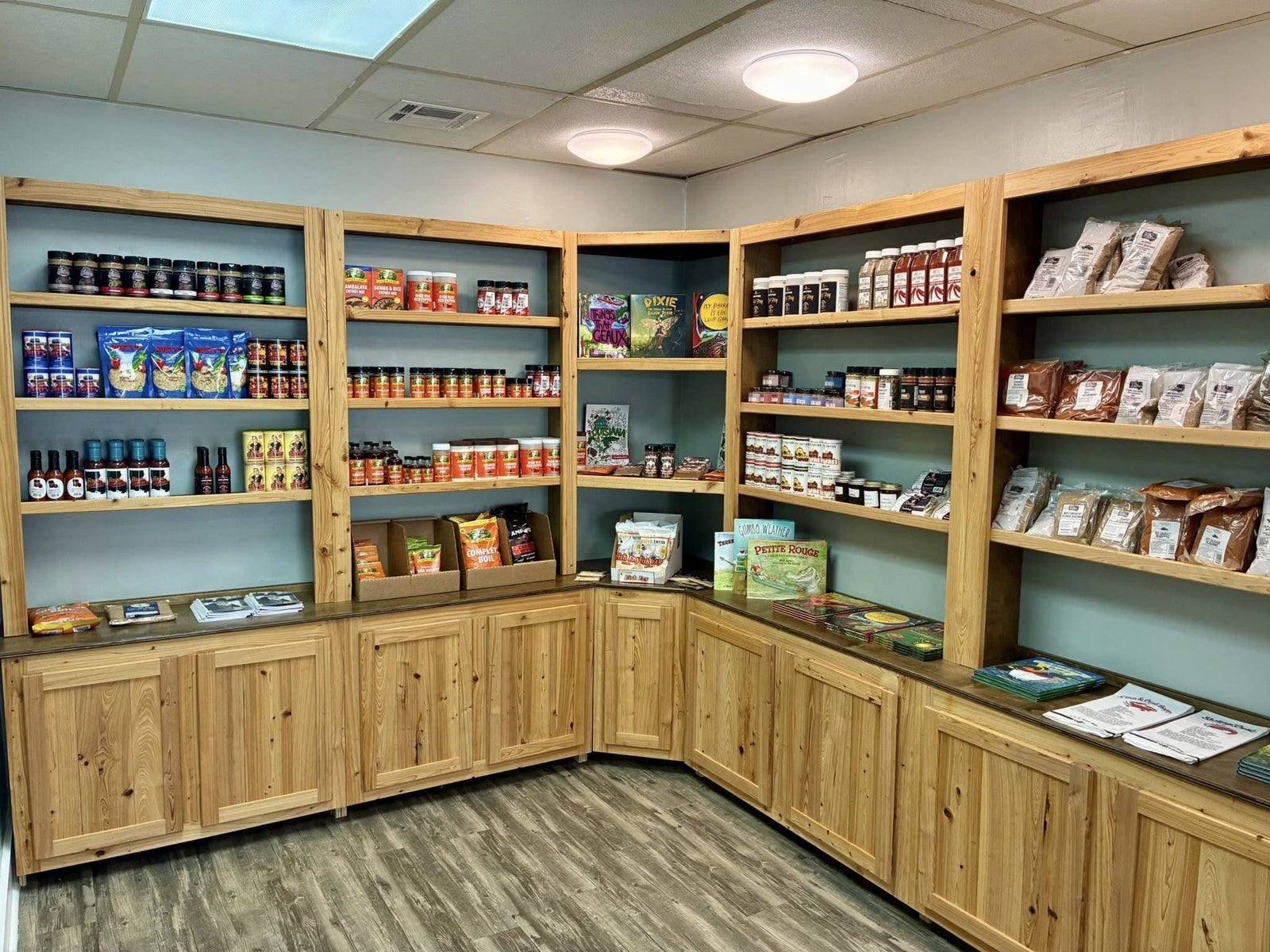 Garçon's Cajun Cookware & Gifts | Cast Iron, Crawfish & Jambalaya Pots ...